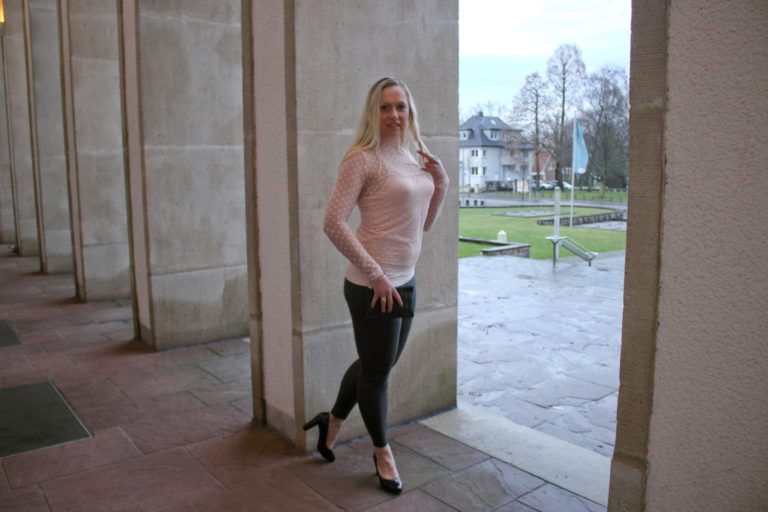 Durchschaubarer Trend - der Transparent-Look für stilbewusste Frauen